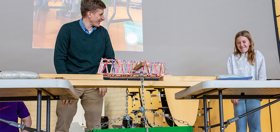 Widseth Architects & Engineers Help Middle School Students Design Bridges